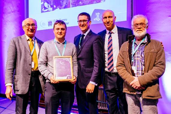 Volunteers scoop up a green runners-up prize | cambrian-news.co.uk