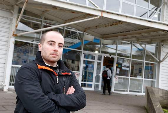 ‘Overcrowding’ at pool sparks safety fears | cambrian-news.co.uk
