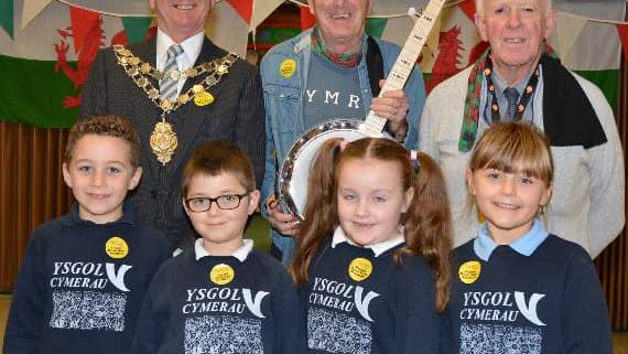 Dewi Pws launches new song to celebrate parade | cambrian-news.co.uk