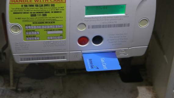 Senedd members call for ban on forcibly installing prepayment meters ...