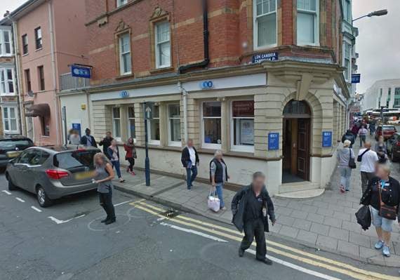 Suspect device found on two Aberystwyth bank cashpoints | cambrian-news ...