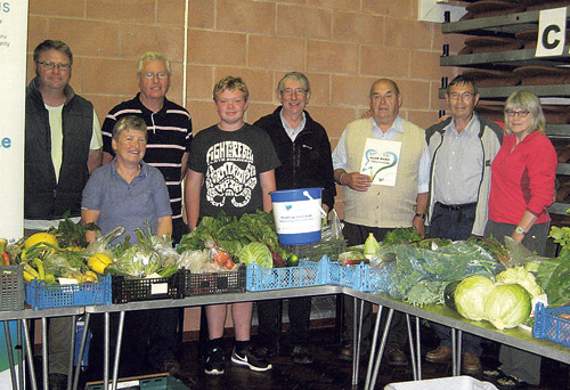 Surplus fruit and veg raises £317 for Alaw Ward | cambrian-news.co.uk