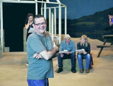 Tributes paid to ‘creative giant’ | cambrian-news.co.uk