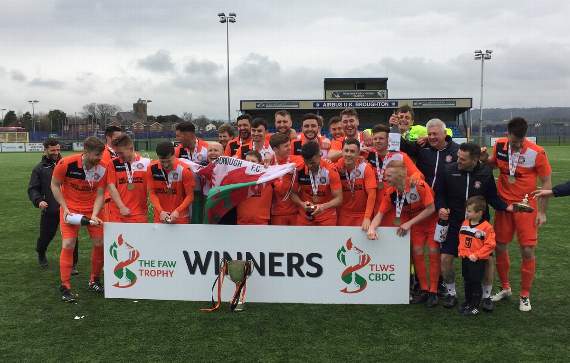 Boro celebrate winning FAW Trophy | cambrian-news.co.uk