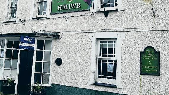 Global support for pub to reopen as community hub | cambrian-news.co.uk