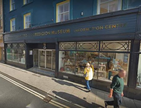 Aberystwyth woman who stole alcohol, clothes and Christmas gift sets ...