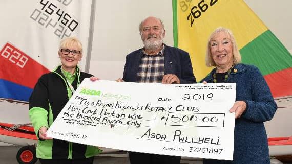 Rotary Santa float gets £500 boost | cambrian-news.co.uk