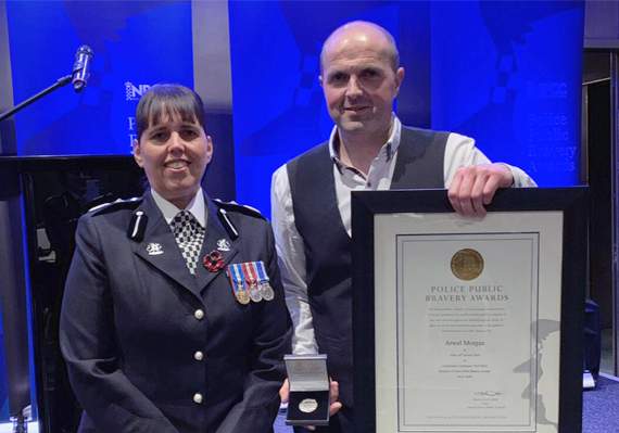 Rescue hero receives bravery award | cambrian-news.co.uk