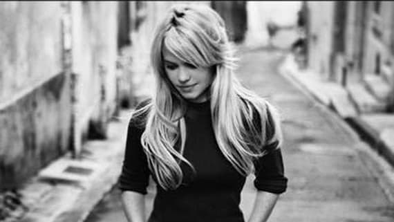 Duffy announces secret gig via social media | cambrian-news.co.uk