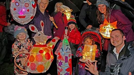 Machynlleth encouraged to light up town despite lantern parade ...