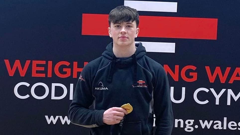 Welding student Cian lifts national weightlifting crown | cambrian-news ...