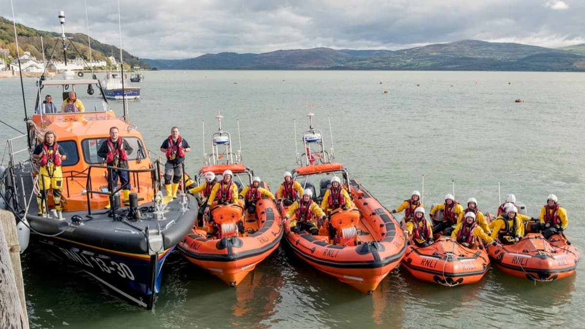 Call for more RNLI fund-raising shop volunteers | cambrian-news.co.uk