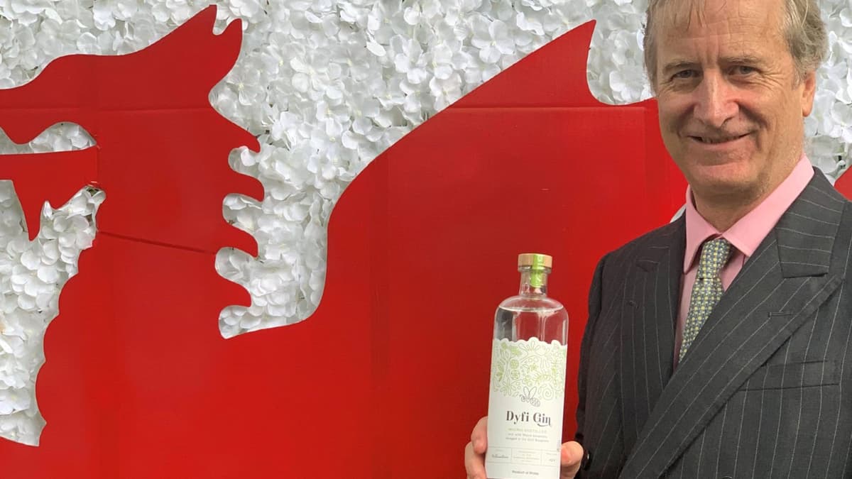 Dyfi gin served at Jubilee celebration | cambrian-news.co.uk