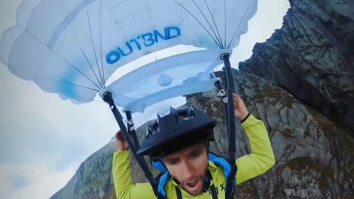 Gwynedd: Watch adrenaline junkie ride bike off a cliff in daring base ...