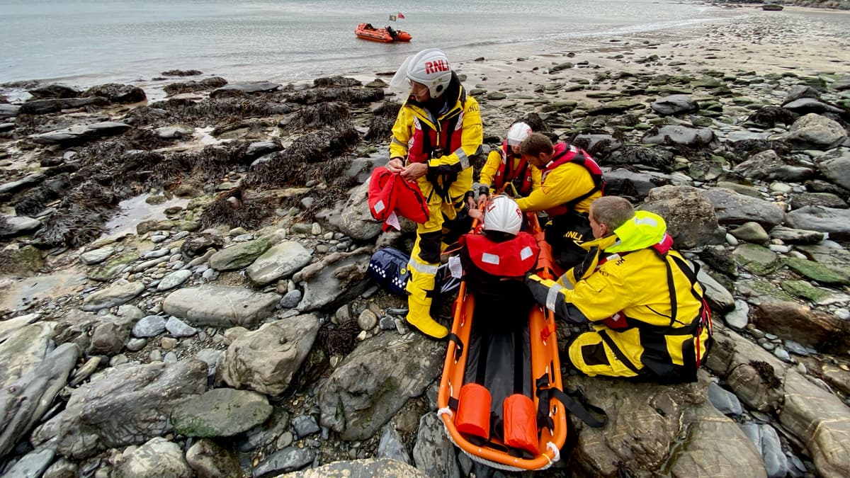 Walker praises RNLI after remote beach rescue | cambrian-news.co.uk