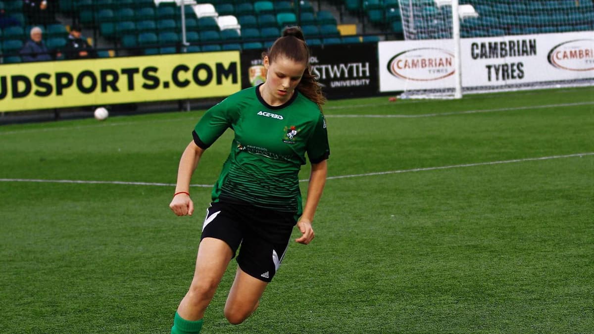 Libby Isaac brace gets Aberystwyth Town valuable point at champions ...