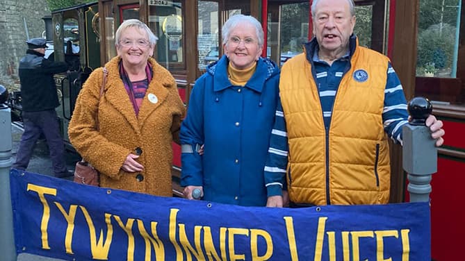 Tywyn Inner Wheel’s railway trip raises £630 for charity | cambrian ...