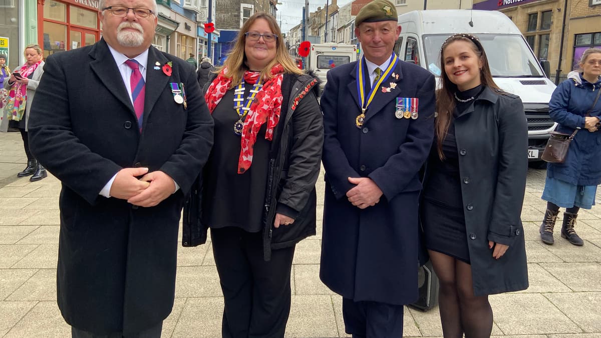 VIDEO: Aberystwyth remembers the fallen | cambrian-news.co.uk
