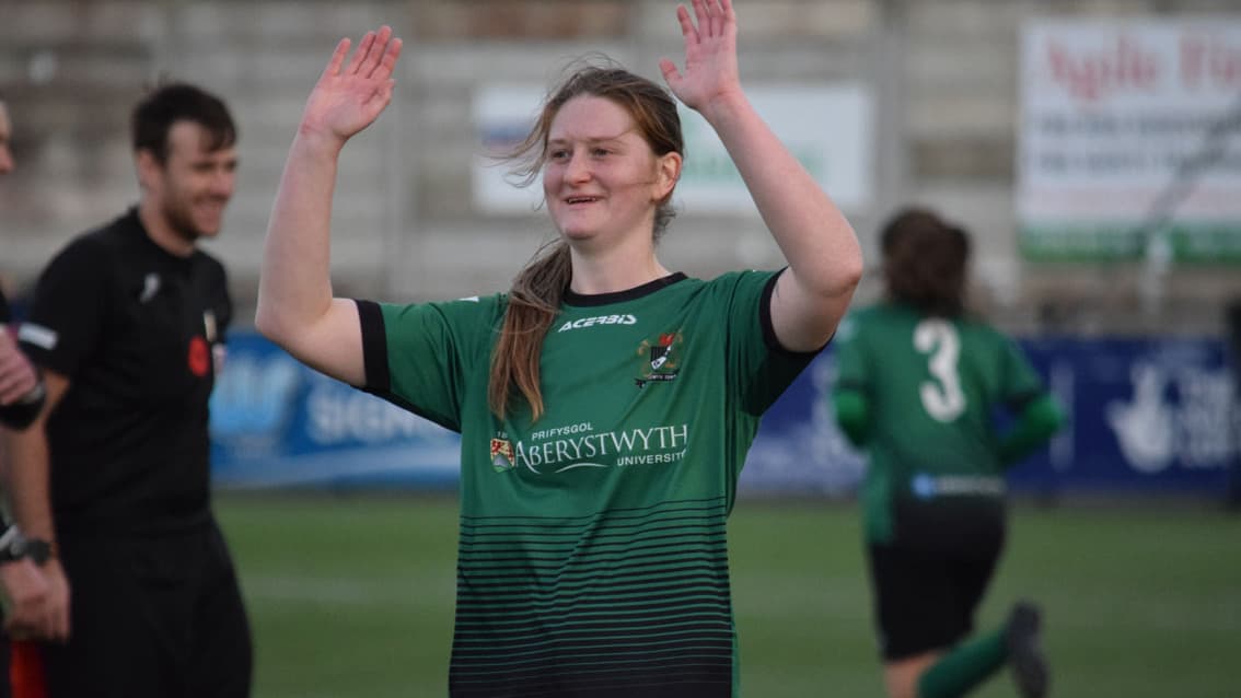 Five-star Aberystwyth Town Women thump Barry Town United | cambrian ...