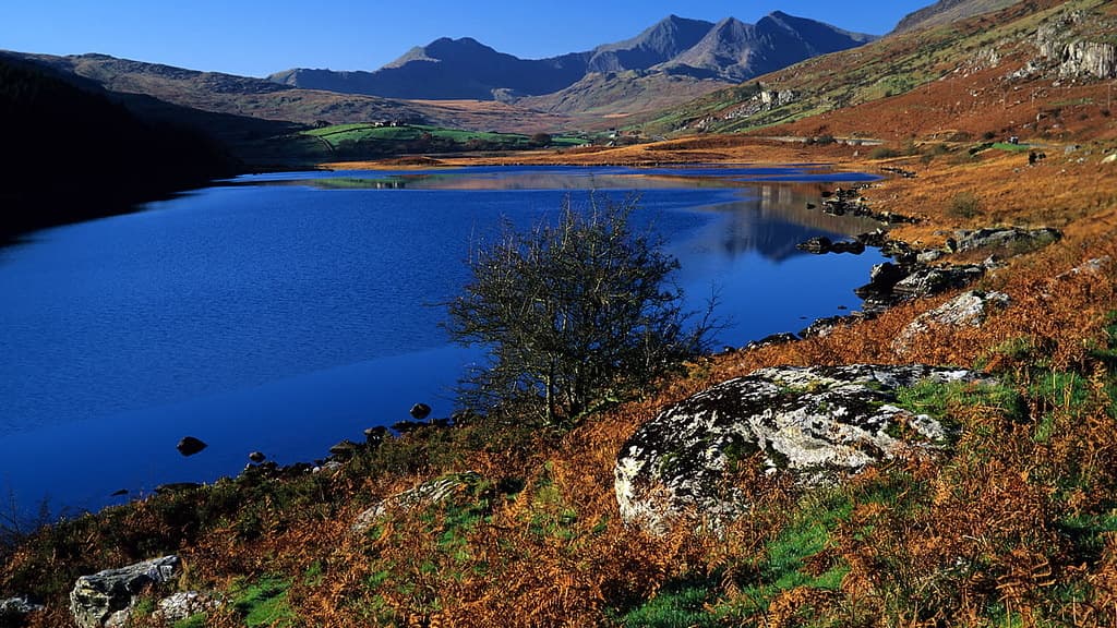 Snowdon and Snowdonia to be referred to by Welsh names, authority ...