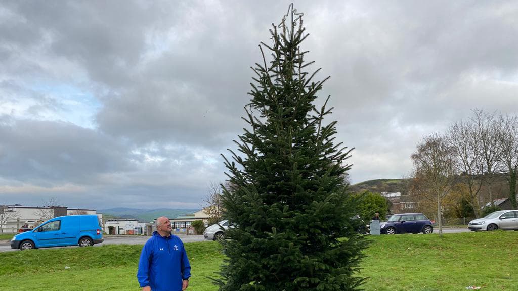 Aberystwyth Town Council slammed over Penparcau’s Christmas lights ...
