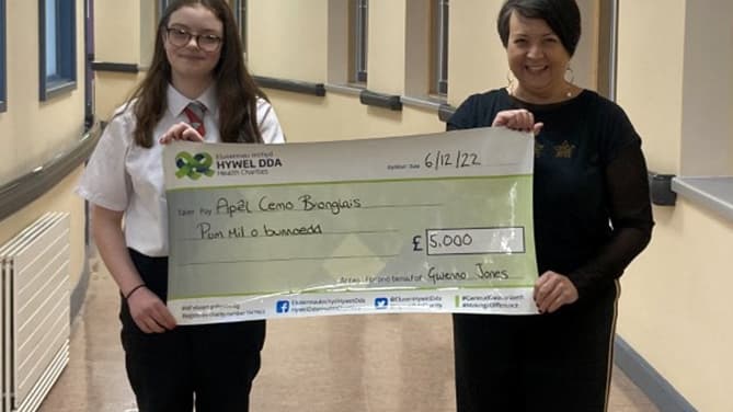 Coffee morning in memory of Sharon raises £5,000 for Bronglais Appeal ...