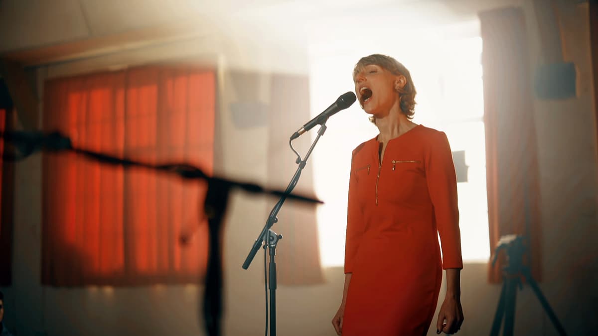 Catrin grabs the chance to sing with her heroes | cambrian-news.co.uk