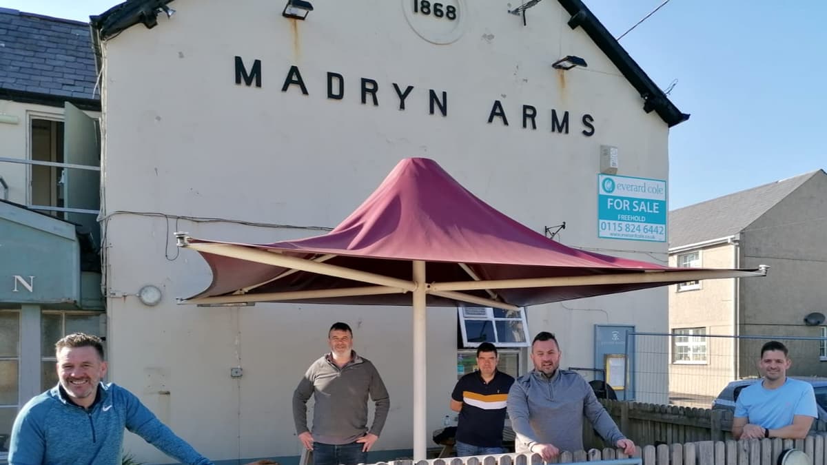 Chwilog pub up for award | cambrian-news.co.uk