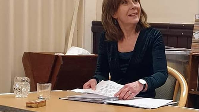 Bardd yn ymuno â Merched y Wawr Aberystwyth | cambrian-news.co.uk