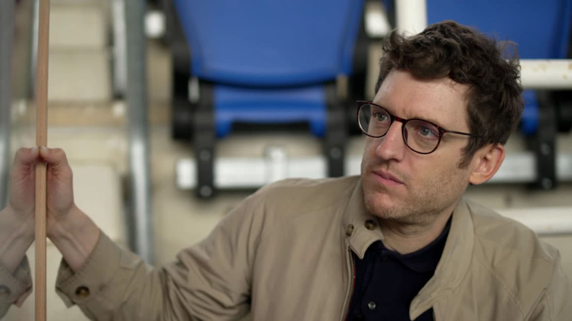 Stori’r iaith Gymraeg yng nghwmni y comedïwr Elis James | cambrian-news.co.uk
