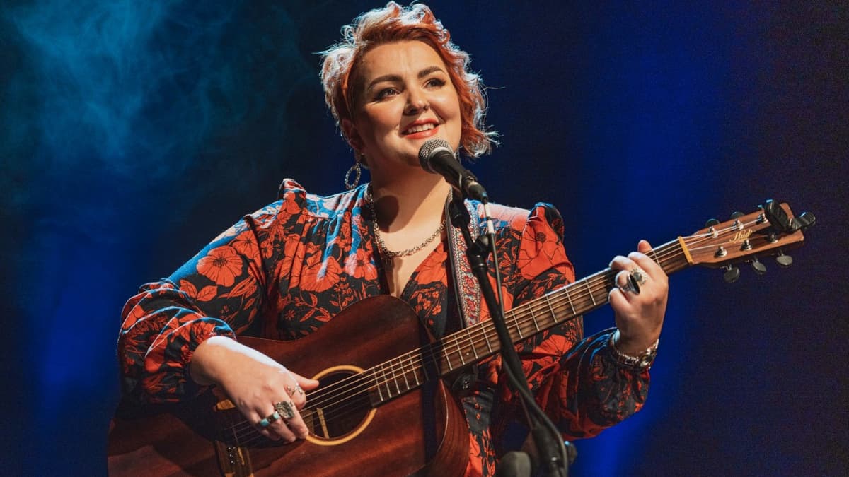 Ceredigion dates for TikTok star Bronwen Lewis | cambrian-news.co.uk