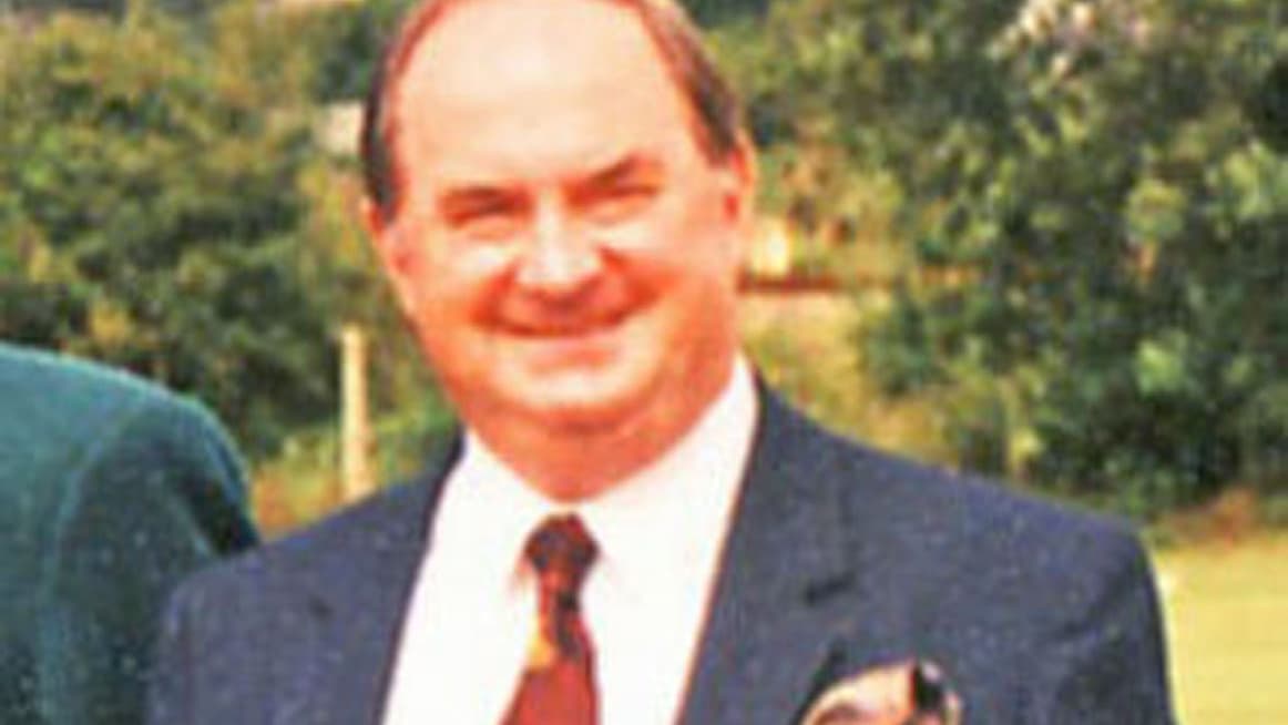 Aberystwyth Cricket Club pay tribute to former president and trustee ...