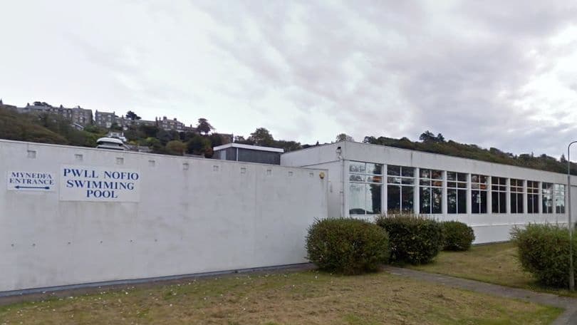 Harlech holds crunch meeting for swimming pool drowning in bills ...