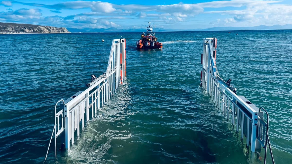 Abersoch RNLI rescue two after jet ski starts to sink | cambrian-news.co.uk