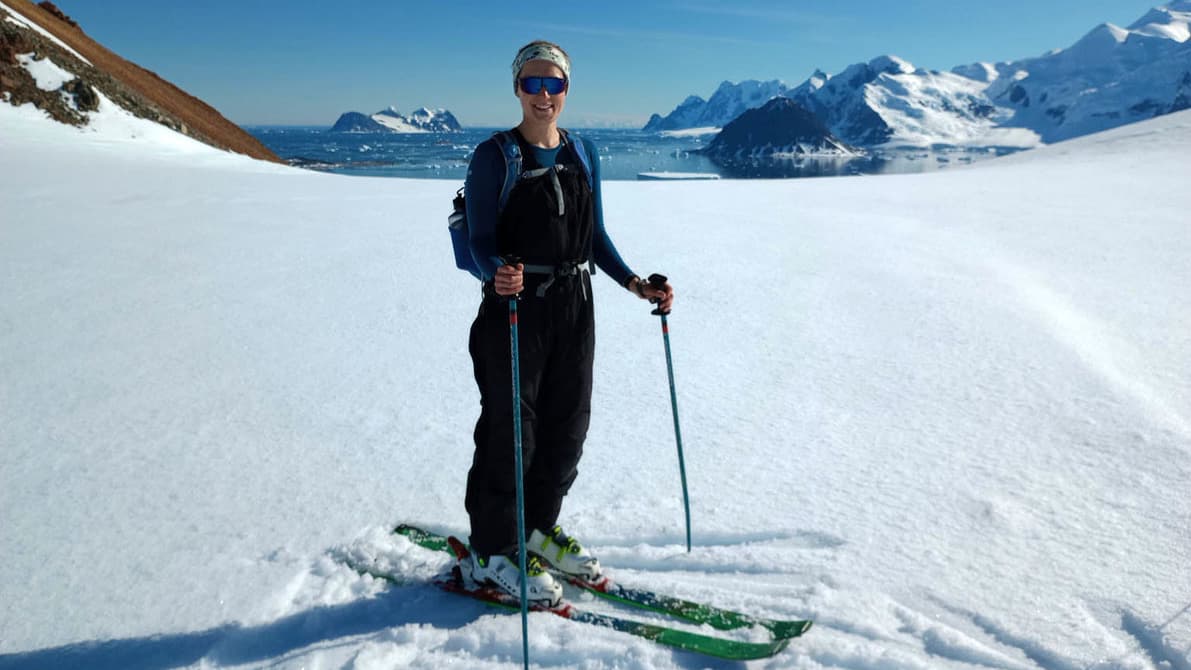 Gwyddonydd o Aber yn dal ati gyda’r Gymraeg yn Antartica | cambrian ...