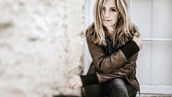 Cardigan to welcome folk singer Cara Dillon to Theatr Mwldan | cambrian ...