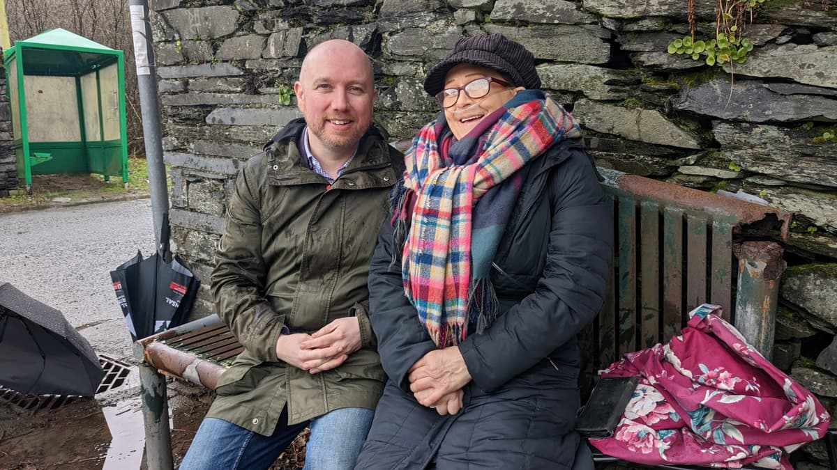 Aberllefenni woman's bench protest continies | cambrian-news.co.uk