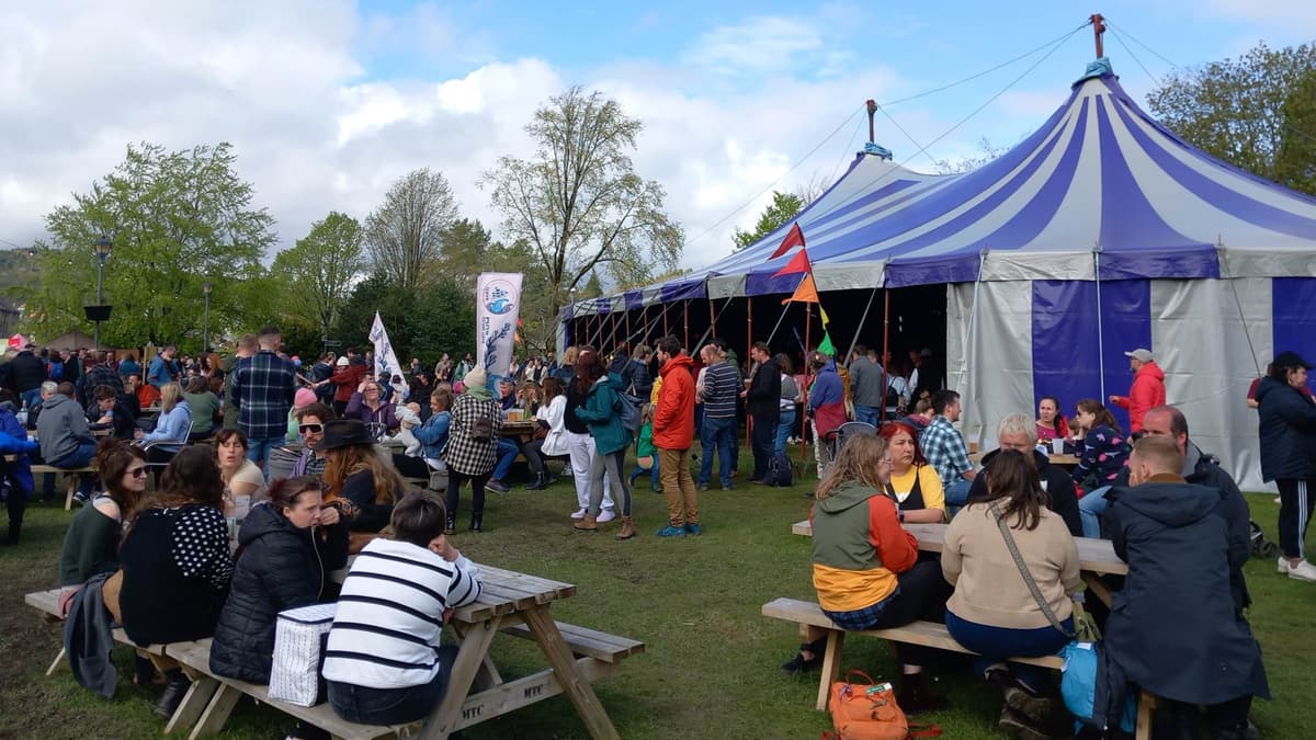 Machynlleth Comedy Festival attracts thousands | cambrian-news.co.uk