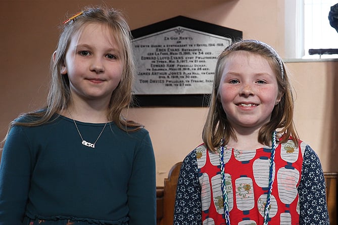 Lluniau a chanlyniadau Eisteddfod Gadeiriol Capel Bryngwenith ...