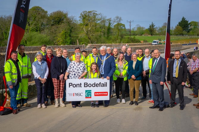Llŷn Bridge opens in time for Eisteddfod | cambrian-news.co.uk