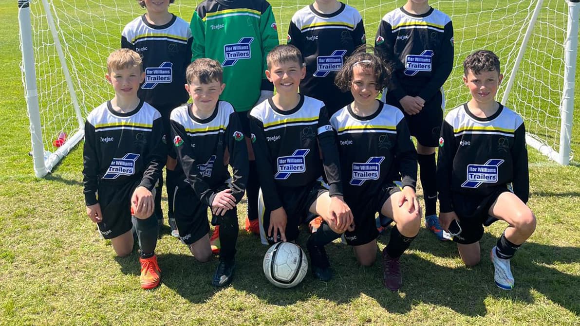 High praise for talented Ysgol Godre’r Berwyn football team | cambrian ...