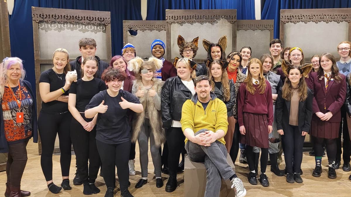 Aberystwyth Youth Theatre to take to the stage at London's National ...