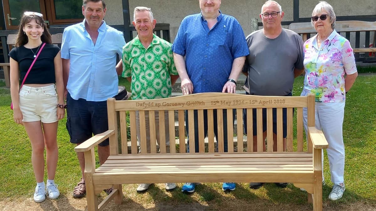 Bench placed in memory of Dafydd Griffith at Dolgellau's Marian ground ...
