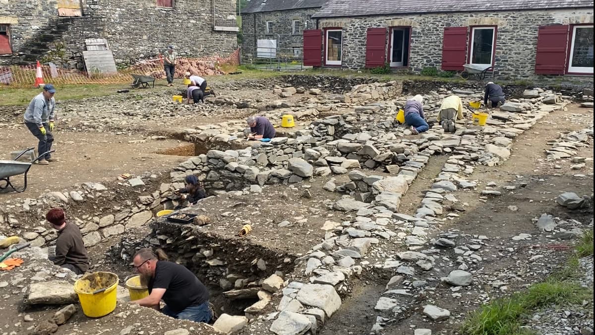 Archaeologists from across globe join dig at Strata Florida | cambrian ...
