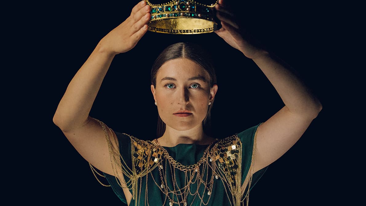 Seren Welsh of the West End i arwain cast Branwen: Dadeni | cambrian ...