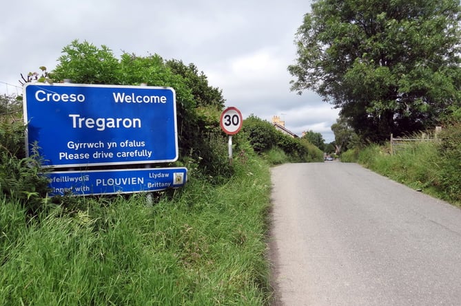 Tregaron residents urged to sign up to full fibre internet scheme ...