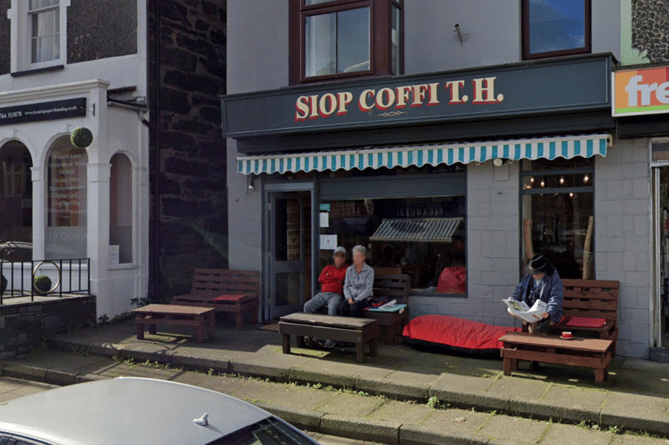 Abersoch and Porthmadog cafés receive low food hygiene rating ...