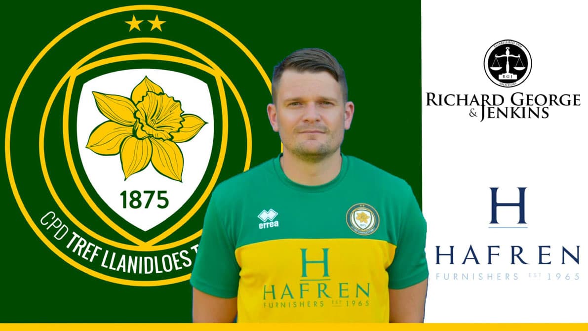 Llanidloes beat Rhayader and pay respects to club stalwart Edward Parry ...