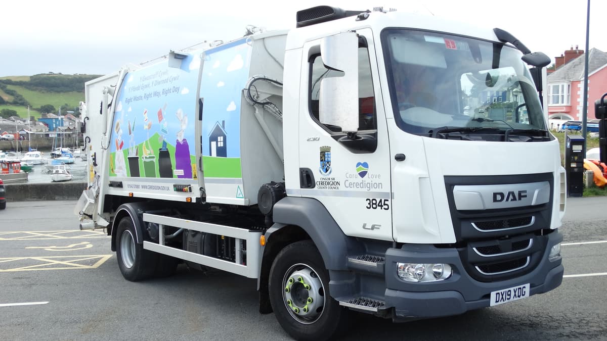 Council reveals waste collection plans for festive period | cambrian ...