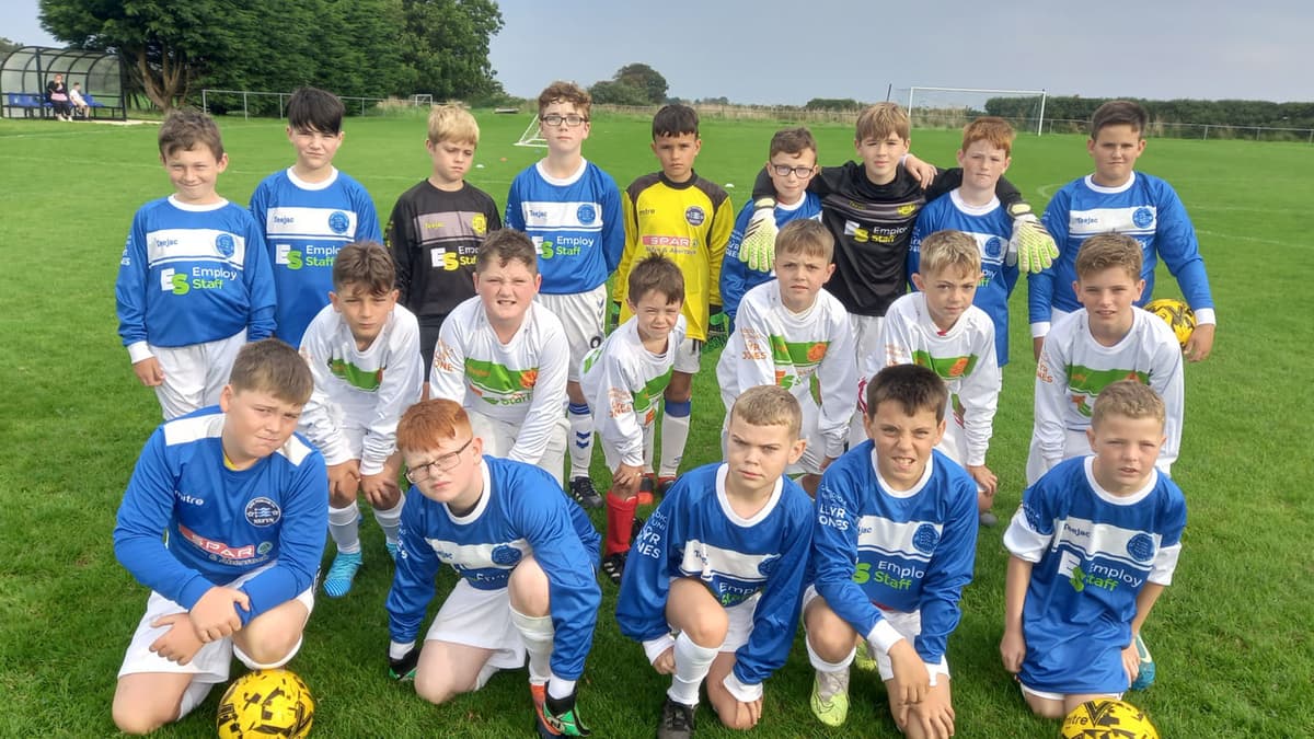 Nefyn Under 11s thank sponsors for new kit | cambrian-news.co.uk